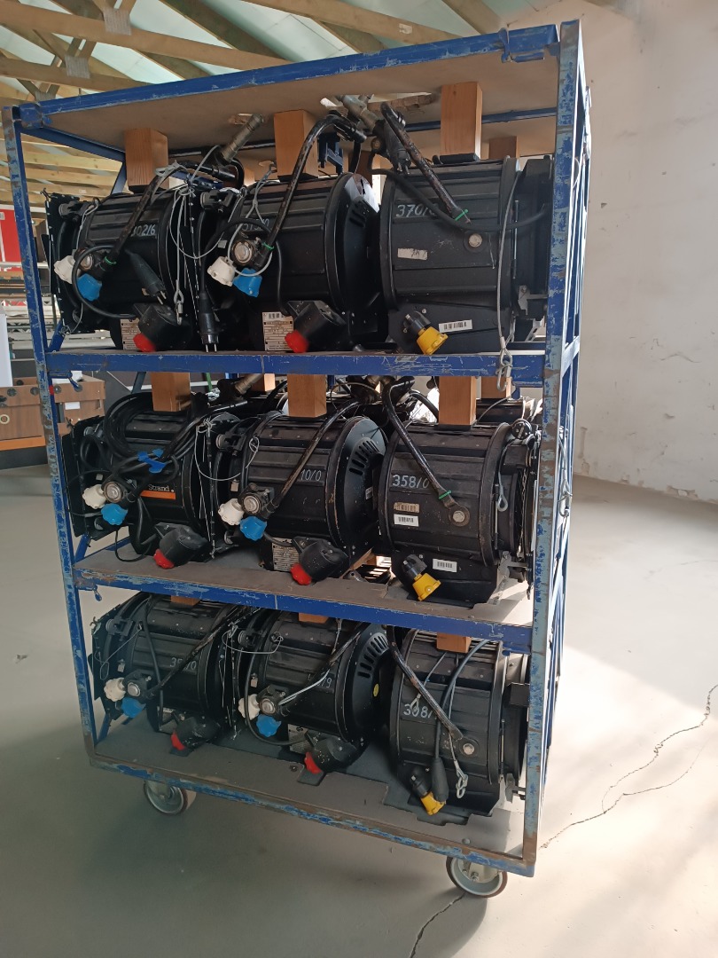 Rank Strand, Strand Lighting 2 KW Fresnel ,p.o. | 1950 EUR - Gebrauchte ...